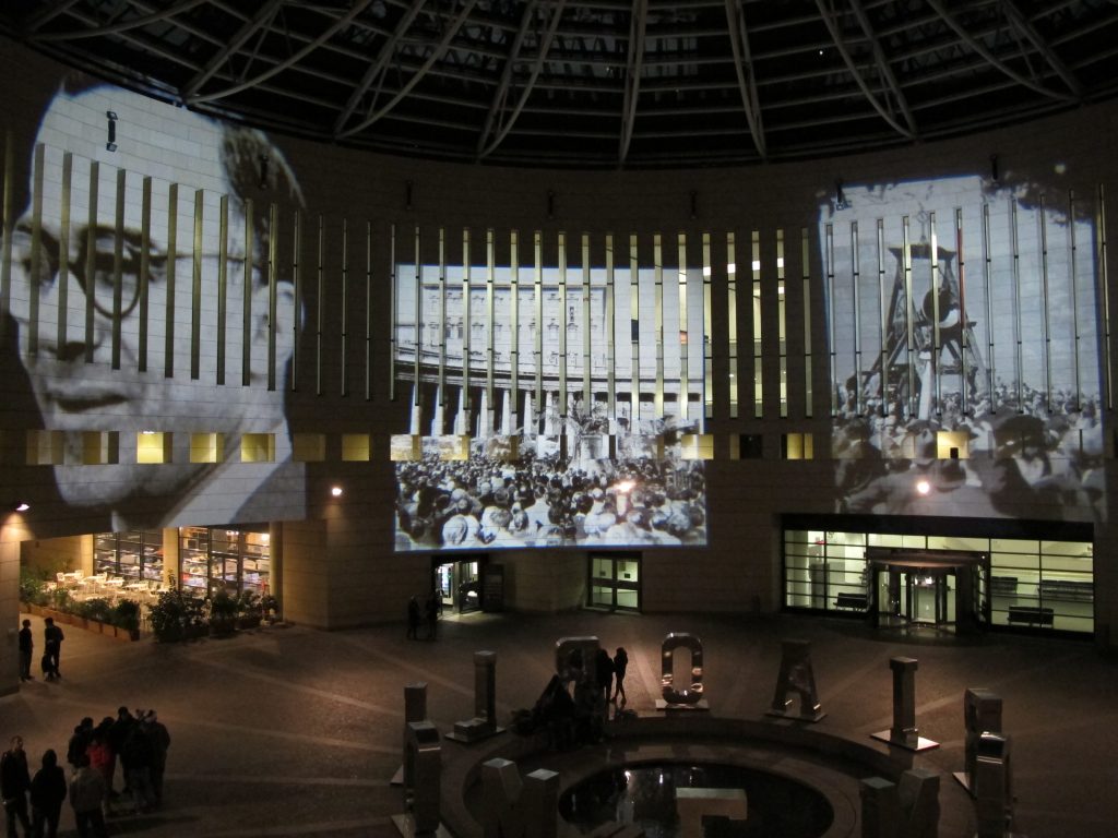 Must-Try Alternatives to Billboard Advertising - GoboSource